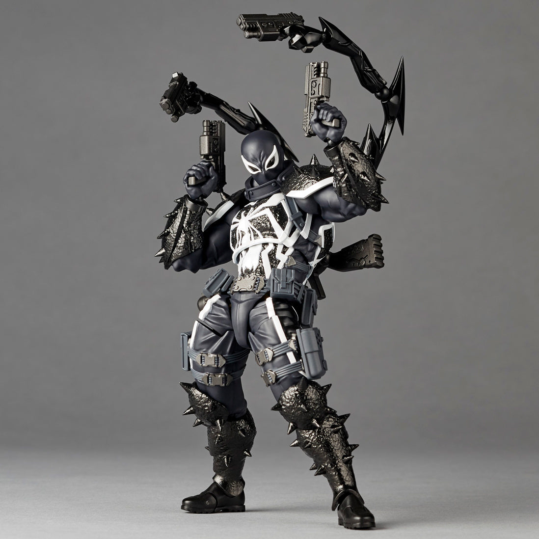 Agent Venom Revoltech Amazing Yamaguchi – Kaiju Studios